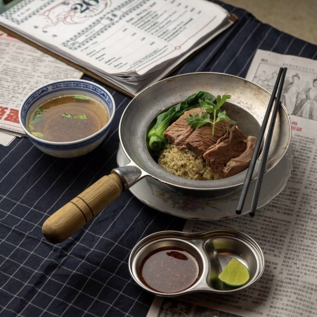 Yih-Sahp-Luhk Braised Short Ribs Rice Pot 300g - Villa Market