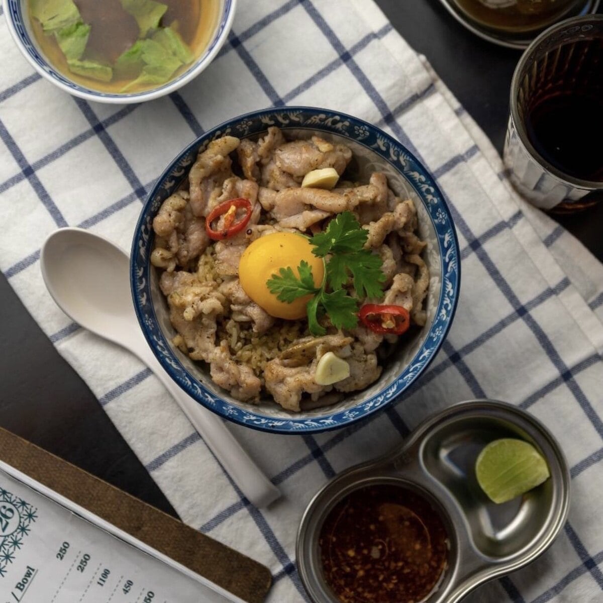 Yih-Sahp-Luhk Sam Yot Pork Bowl 300g - Villa Market